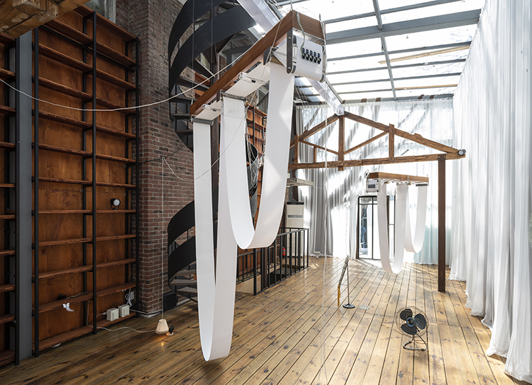 Yuko Mohri: Discover the exhibition | Pirelli HangarBicocca